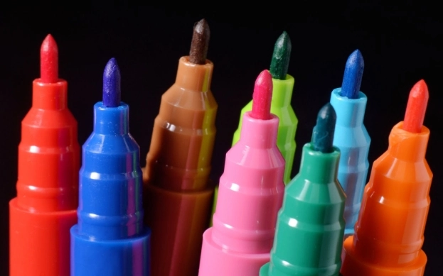 Acrylic, Paint, Permanent Markers: What's the Difference? | KAYWIN